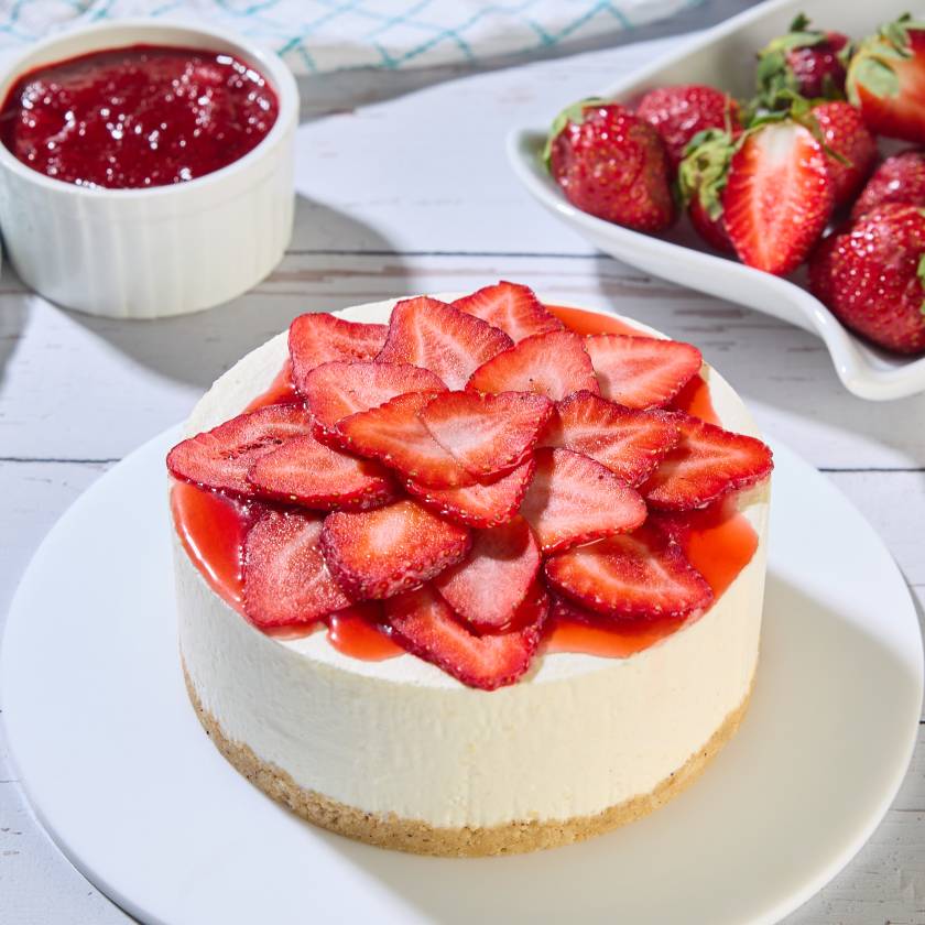 No Bake Strawberry Cheesecake – The Mystery Box